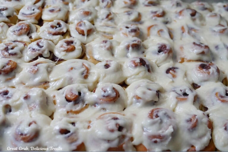 Mini Cinnamon Rolls - Great Grub, Delicious Treats