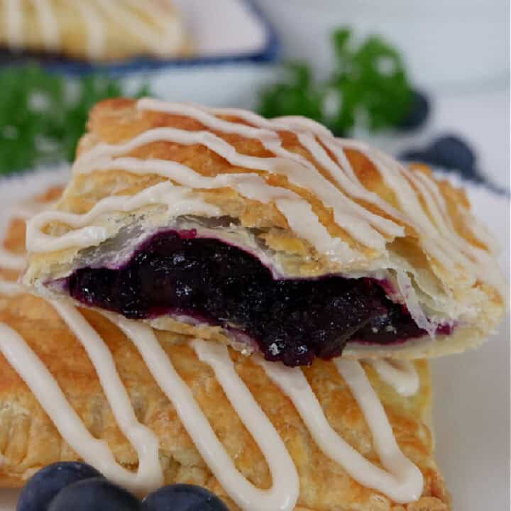 Blueberry Toaster Strudel - Great Grub, Delicious Treats